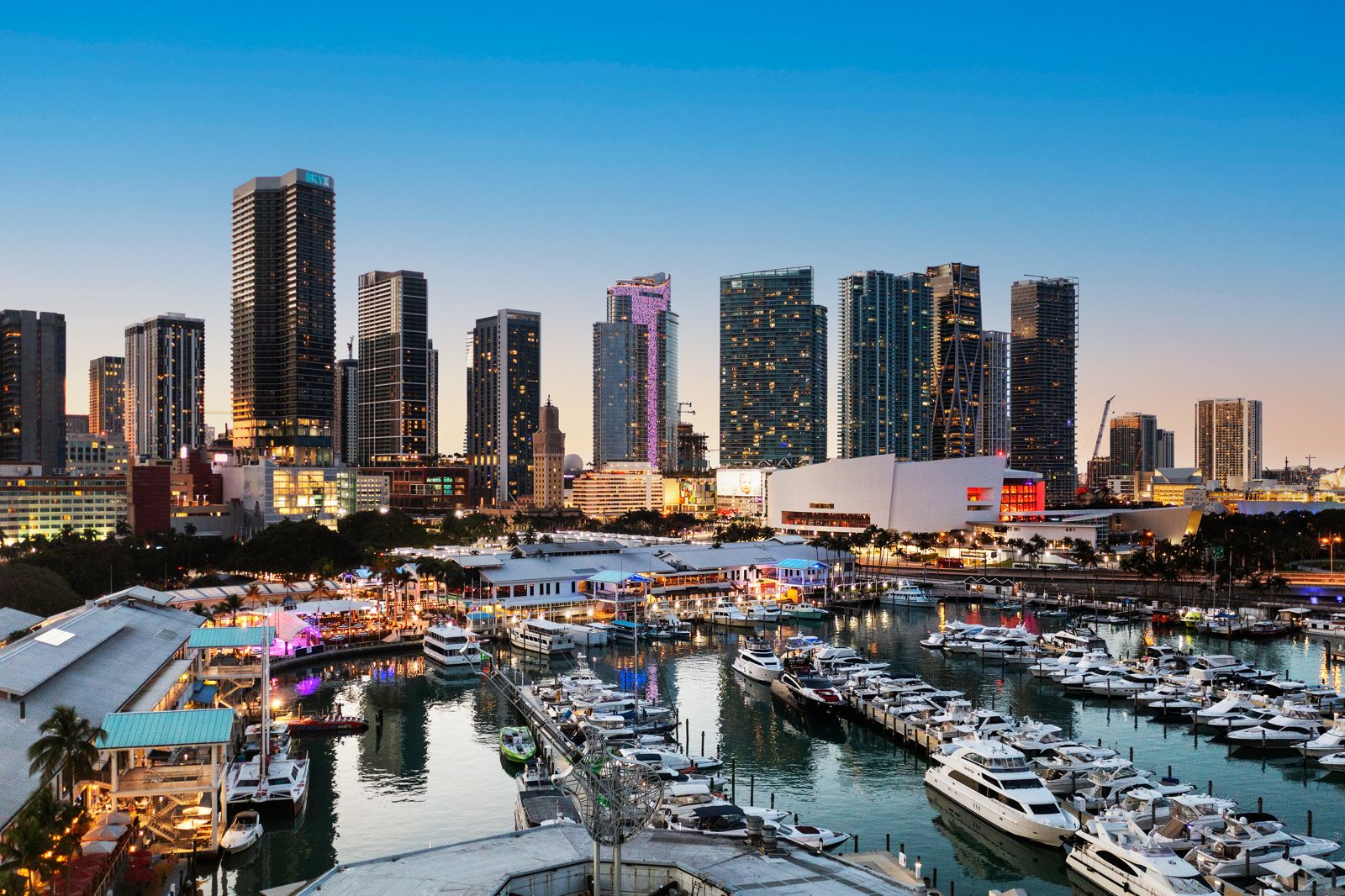 Downtown Miami – DCH Real Estate